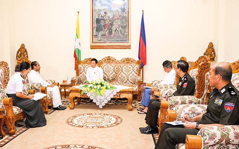 Ambassador Janaka Bandara meets with the Immigration Minister of ...