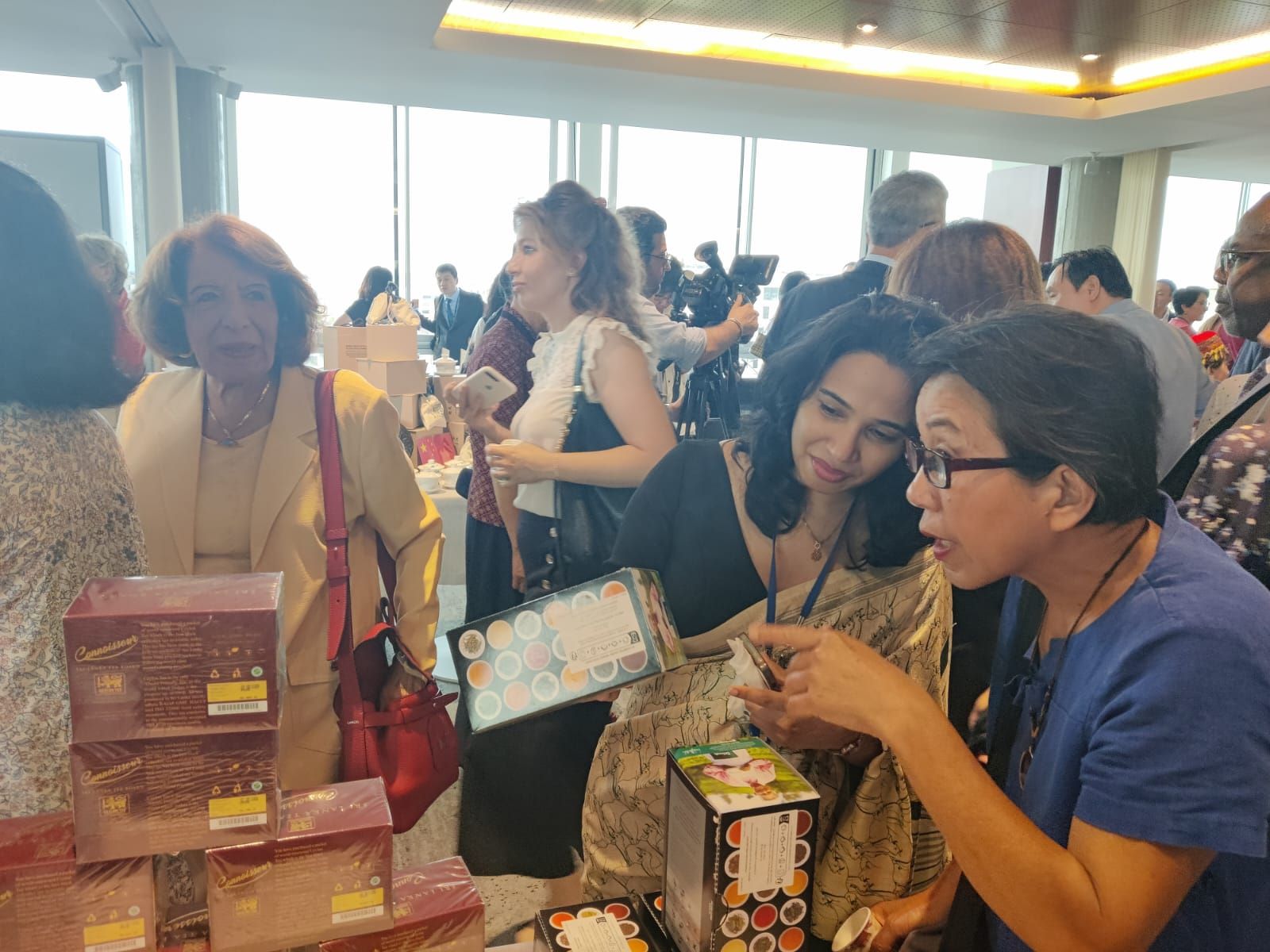 Sri Lanka showcases the Ceylon tea brand at International Tea Day in ...