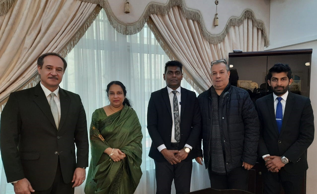 Representatives from the Recruiting Agents Association (RAA) discuss ...